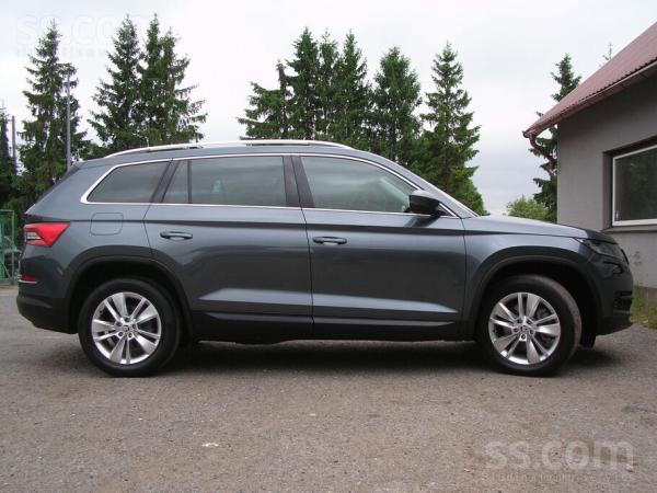 Grey Skoda Kodiaq 2017 in Riga, with an engine capacity of 2.00 L and mileage of 0 thousand km for 16750 €, photo 7 on AUTOMOTO.COM.LV