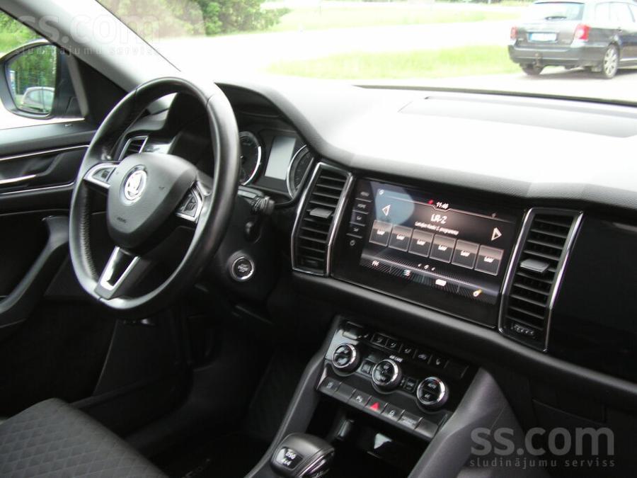 Grey Skoda Kodiaq 2017 in Riga, with an engine capacity of 2.00 L and mileage of 0 thousand km for 16750 €, photo 32 on AUTOMOTO.COM.LV