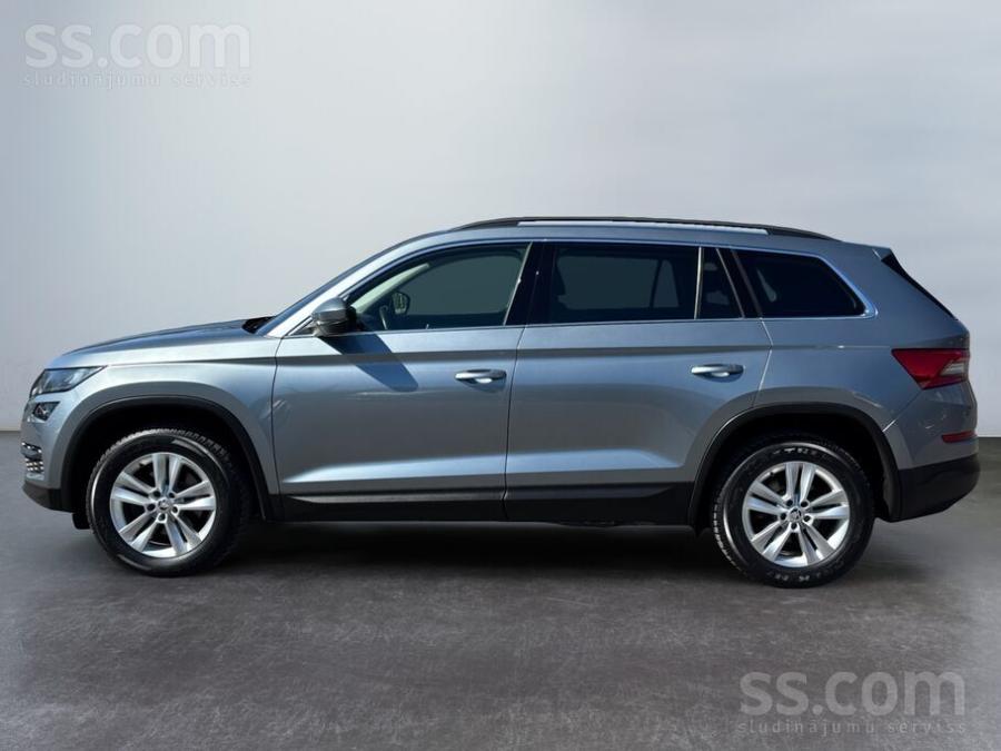 Серый Шкода Kodiaq 2017 в Рига, объемом двигателя 1.40 л и пробегом 124 тыс. км за 16690 €, фото 3 на AUTOMOTO.COM.LV