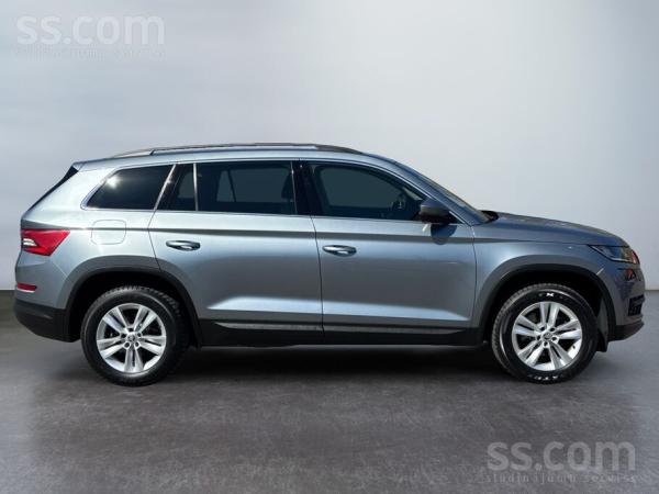Pelēks Skoda Kodiaq 2017 Rīga, ar dzinēja tilpumu 1.40 L un nobraukumu 124 tūkst. km par 16690 €, foto 6 vietnē AUTOMOTO.COM.LV