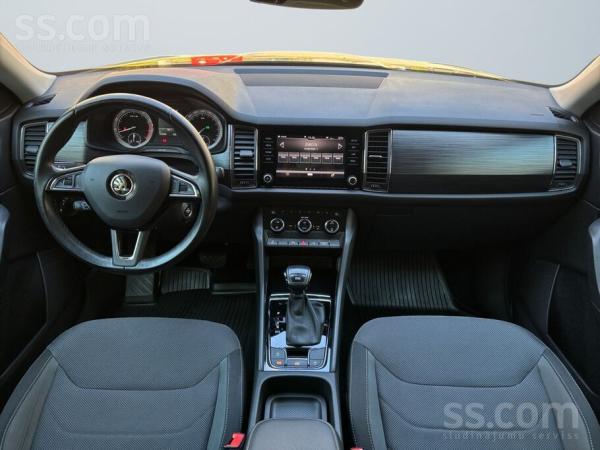 Pelēks Skoda Kodiaq 2017 Rīga, ar dzinēja tilpumu 1.40 L un nobraukumu 124 tūkst. km par 16690 €, foto 10 vietnē AUTOMOTO.COM.LV