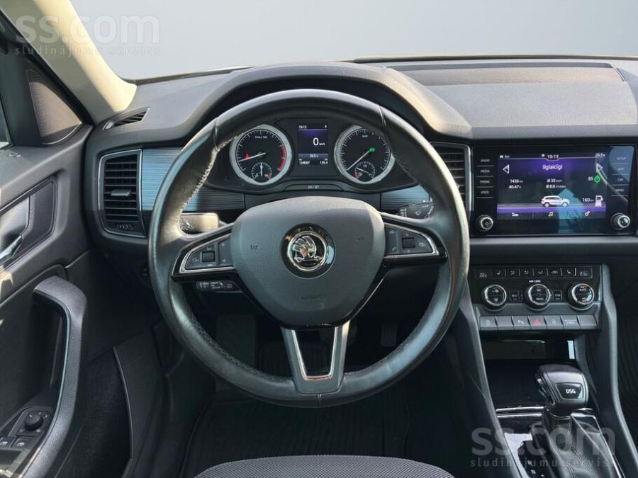 Pelēks Skoda Kodiaq 2017 Rīga, ar dzinēja tilpumu 1.40 L un nobraukumu 124 tūkst. km par 15970 €, foto 13 vietnē AUTOMOTO.COM.LV