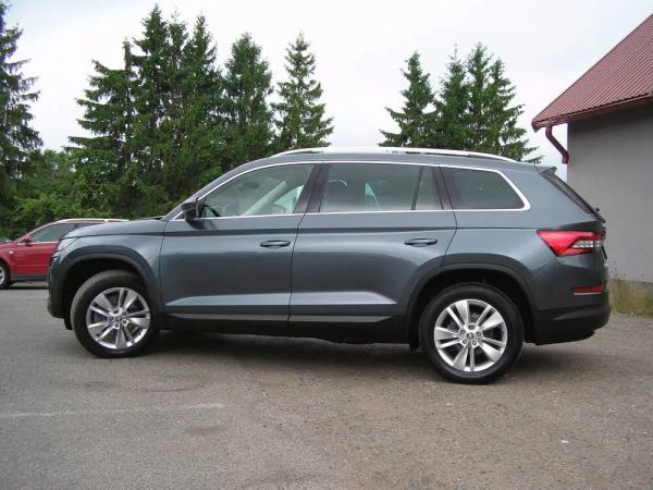 Pelēks Skoda Kodiaq 2017 Sigulda, ar dzinēja tilpumu 2.00 L un nobraukumu 238 tūkst. km par 16750 €, foto 4 vietnē AUTOMOTO.COM.LV