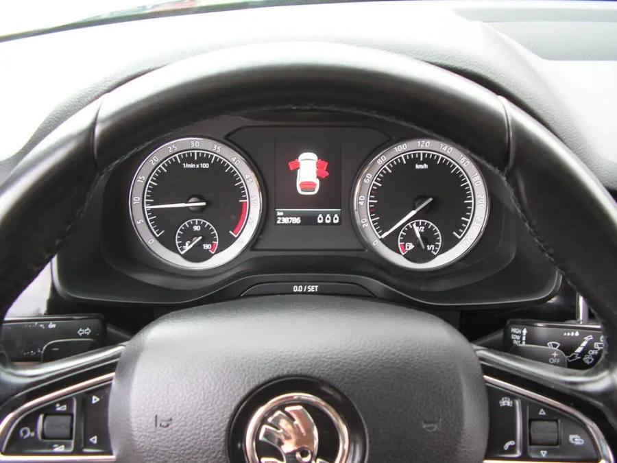 Серый Шкода Kodiaq 2017 в Сигулда, объемом двигателя 2.00 л и пробегом 238 тыс. км за 16750 €, фото 15 на AUTOMOTO.COM.LV