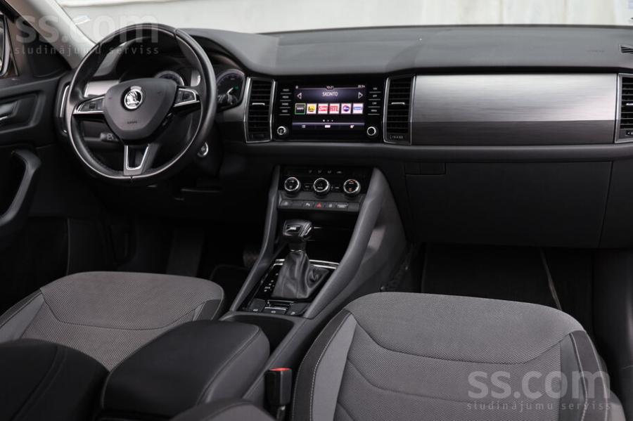 Grey Skoda Kodiaq 2017 in Tukums, with an engine capacity of 2.00 L and mileage of 247 thousand km for 15500 €, photo 6 on AUTOMOTO.COM.LV