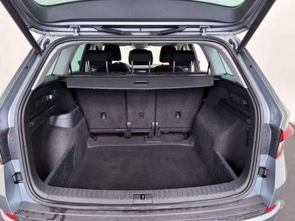 Pelēks Skoda Kodiaq 2017 Viļņa, ar dzinēja tilpumu 0.00 L un nobraukumu 234 tūkst. km par 13000 €, foto 5 vietnē AUTOMOTO.COM.LV