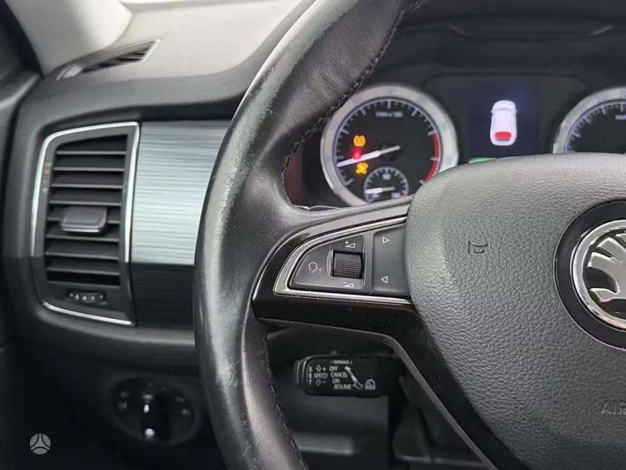 Серый Шкода Kodiaq 2017 в Вильнюс, объемом двигателя 0.00 л и пробегом 234 тыс. км за 13000 €, фото 8 на AUTOMOTO.COM.LV