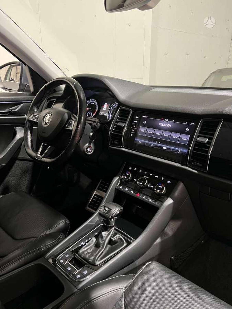 Grey Skoda Kodiaq 2017 in Klaipeda, with an engine capacity of 1.97 L and mileage of 242 thousand km for 18500 €, photo 3 on AUTOMOTO.COM.LV