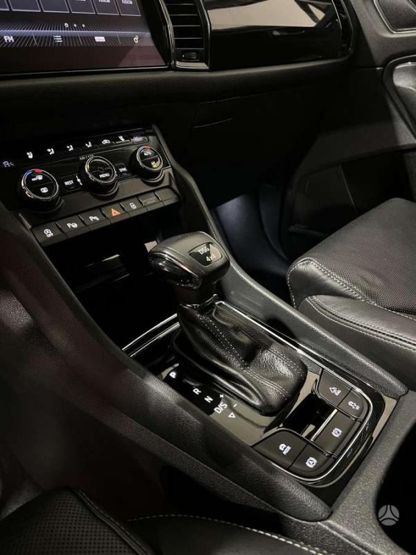 Grey Skoda Kodiaq 2017 in Klaipeda, with an engine capacity of 1.97 L and mileage of 242 thousand km for 18500 €, photo 3 on AUTOMOTO.COM.LV