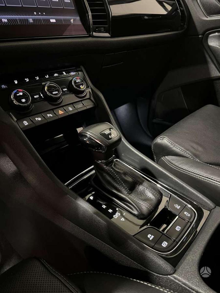Grey Skoda Kodiaq 2017 in Klaipeda, with an engine capacity of 1.97 L and mileage of 242 thousand km for 18500 €, photo 4 on AUTOMOTO.COM.LV