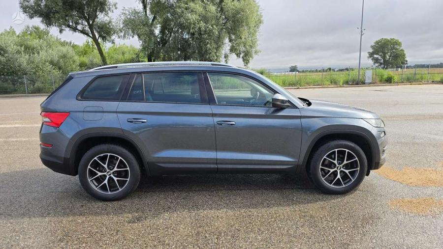 Pelēks Skoda Kodiaq 2017 Marijampole, ar dzinēja tilpumu 1.40 L un nobraukumu 266 tūkst. km par 11072 €, foto 9 vietnē AUTOMOTO.COM.LV