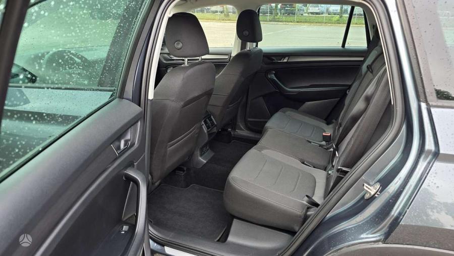Pelēks Skoda Kodiaq 2017 Marijampole, ar dzinēja tilpumu 1.40 L un nobraukumu 266 tūkst. km par 11072 €, foto 22 vietnē AUTOMOTO.COM.LV