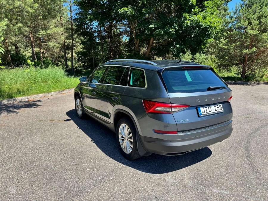 Pelēks Skoda Kodiaq 2017 Klaipėda, ar dzinēja tilpumu 1.97 L un nobraukumu 170 tūkst. km par 17200 €, foto 4 vietnē AUTOMOTO.COM.LV