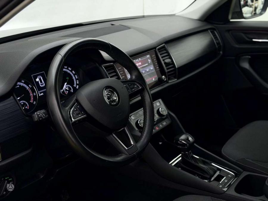 Серый Шкода Kodiaq 2017 в Вильнюс, объемом двигателя 1.40 л и пробегом 81 тыс. км за 18800 €, фото 10 на AUTOMOTO.COM.LV