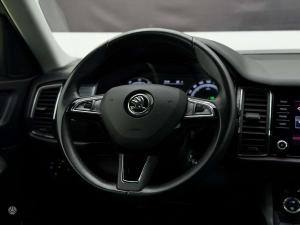 Серый Шкода Kodiaq 2017 в Вильнюс, объемом двигателя 1.40 л и пробегом 81 тыс. км за 18800 €, фото 18 на AUTOMOTO.COM.LV