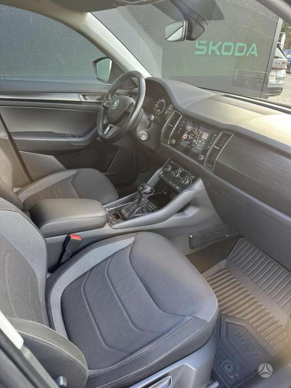 Skoda Kodiaq 2017 Klaipėda vietnē Pelēks Skoda Kodiaq 2017 Klaipėda, ar dzinēja tilpumu 1.97 L un nobraukumu 120 tūkst. km par 18800 €, foto 9 vietnē AUTOMOTO.COM.LV