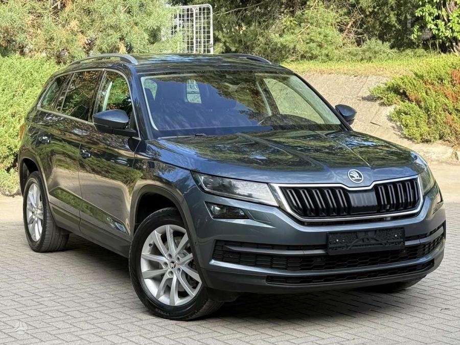 Grey Skoda Kodiaq 2017 in Prienai, with an engine capacity of 1.97 L and mileage of 280 thousand km for 14900 €, photo 1 on AUTOMOTO.COM.LV