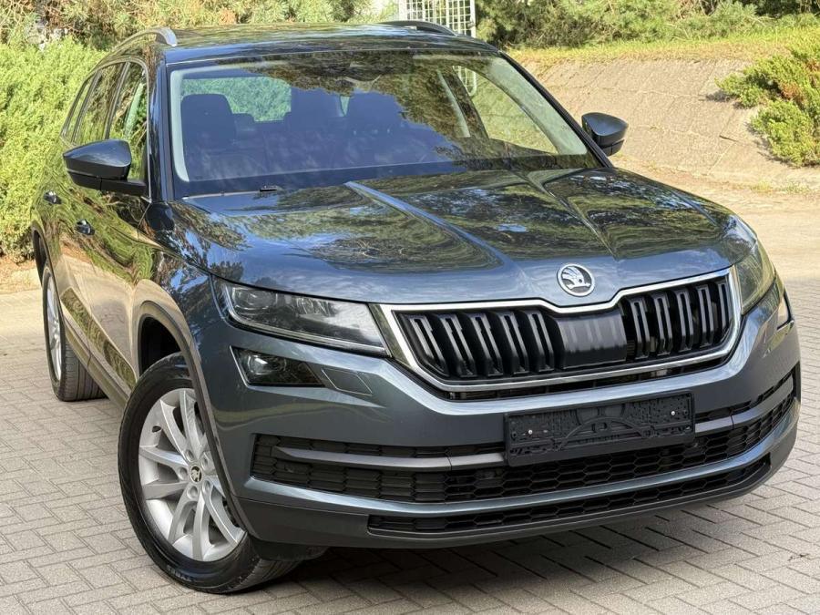 Grey Skoda Kodiaq 2017 in Prienai, with an engine capacity of 1.97 L and mileage of 280 thousand km for 14900 €, photo 7 on AUTOMOTO.COM.LV