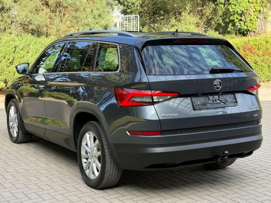 Grey Skoda Kodiaq 2017 in Prienai, with an engine capacity of 1.97 L and mileage of 280 thousand km for 14900 €, photo 13 on AUTOMOTO.COM.LV