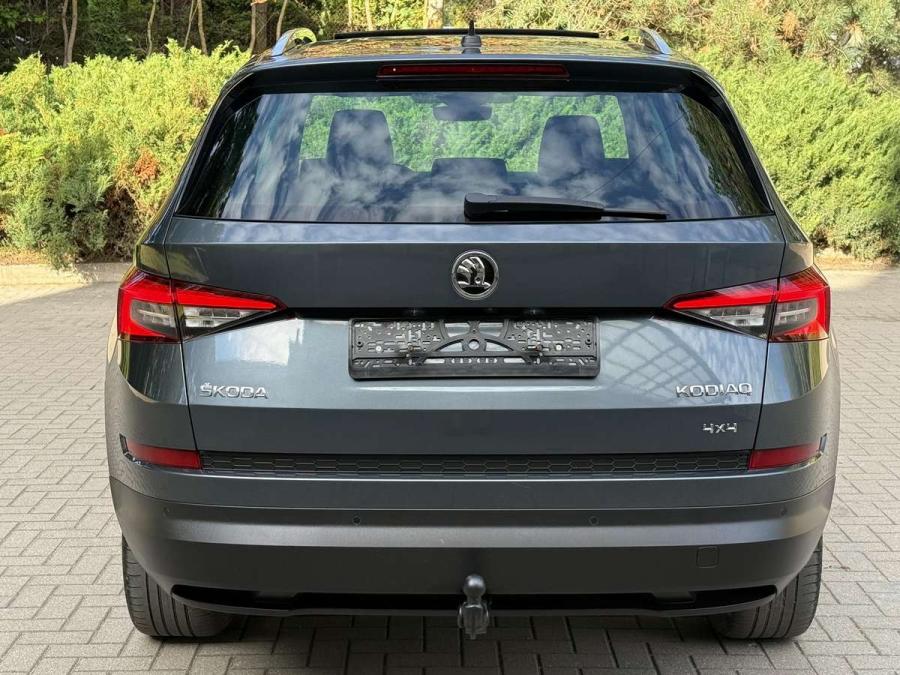 Grey Skoda Kodiaq 2017 in Prienai, with an engine capacity of 1.97 L and mileage of 280 thousand km for 14900 €, photo 14 on AUTOMOTO.COM.LV