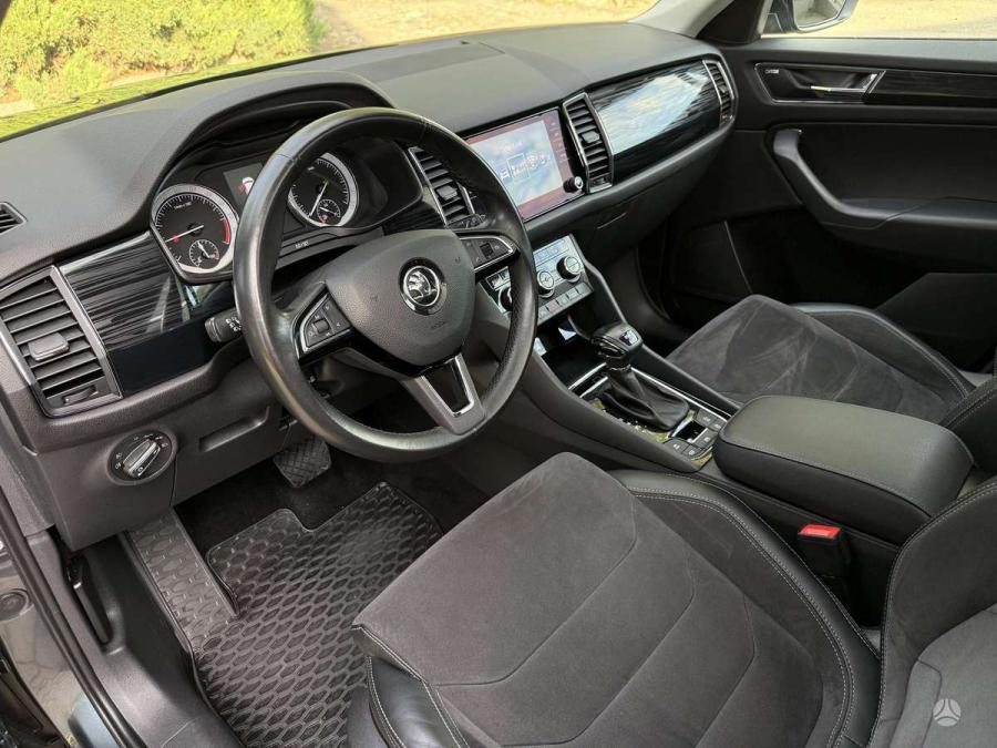 Grey Skoda Kodiaq 2017 in Prienai, with an engine capacity of 1.97 L and mileage of 280 thousand km for 14900 €, photo 24 on AUTOMOTO.COM.LV