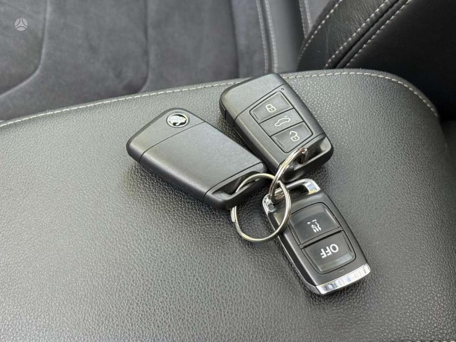 Grey Skoda Kodiaq 2017 in Prienai, with an engine capacity of 1.97 L and mileage of 280 thousand km for 14900 €, photo 44 on AUTOMOTO.COM.LV