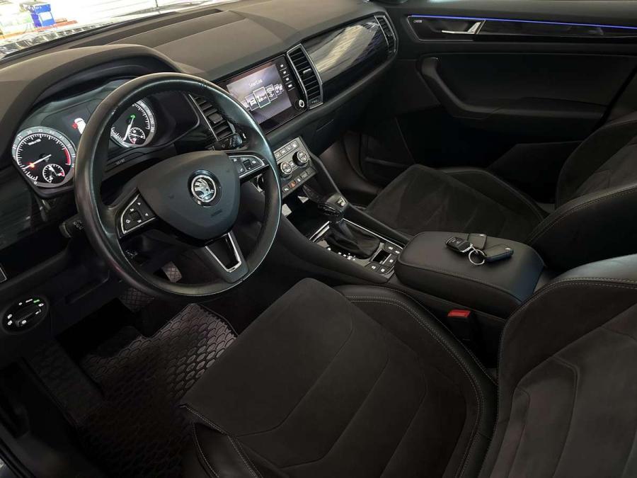 Grey Skoda Kodiaq 2017 in Prienai, with an engine capacity of 1.97 L and mileage of 280 thousand km for 14900 €, photo 46 on AUTOMOTO.COM.LV