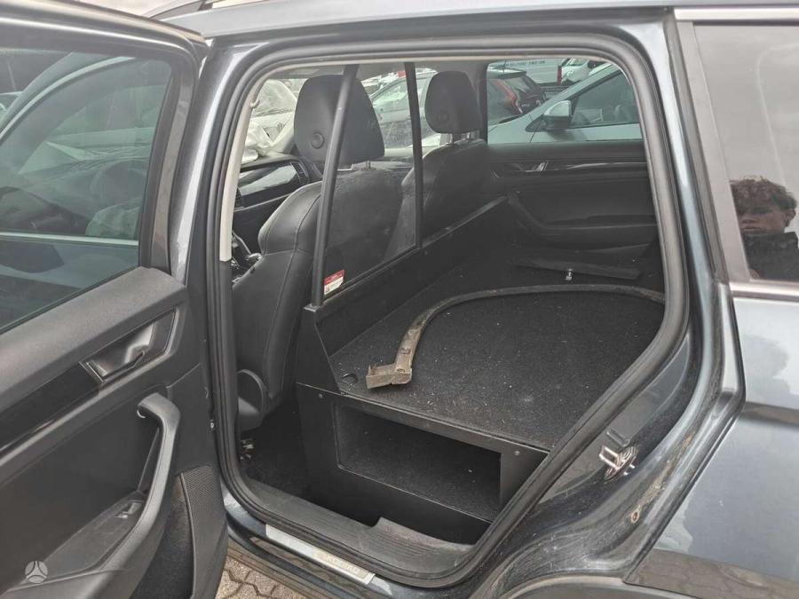 Grey Skoda Kodiaq 2017 in Kaunas, with an engine capacity of 1.97 L and mileage of 217 thousand km for 6999 €, photo 19 on AUTOMOTO.COM.LV