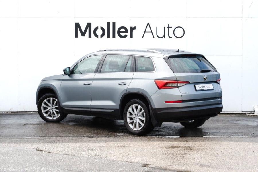 Pelēks Skoda Kodiaq 2017 Rīga, ar dzinēja tilpumu 2.00 L un nobraukumu 188 tūkst. km par 18950 €, foto 4 vietnē AUTOMOTO.COM.LV