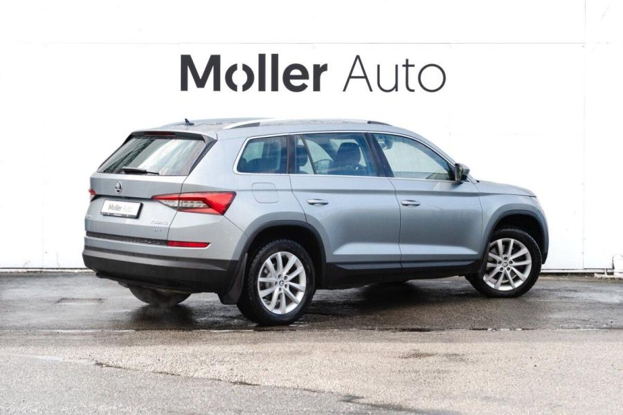 Pelēks Skoda Kodiaq 2017 Rīga, ar dzinēja tilpumu 2.00 L un nobraukumu 188 tūkst. km par 18950 €, foto 5 vietnē AUTOMOTO.COM.LV