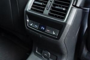 Pelēks Skoda Kodiaq 2017 Rīga, ar dzinēja tilpumu 2.00 L un nobraukumu 188 tūkst. km par 18950 €, foto 8 vietnē AUTOMOTO.COM.LV