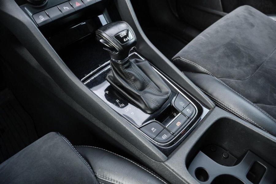 Pelēks Skoda Kodiaq 2017 Rīga, ar dzinēja tilpumu 2.00 L un nobraukumu 188 tūkst. km par 18950 €, foto 17 vietnē AUTOMOTO.COM.LV