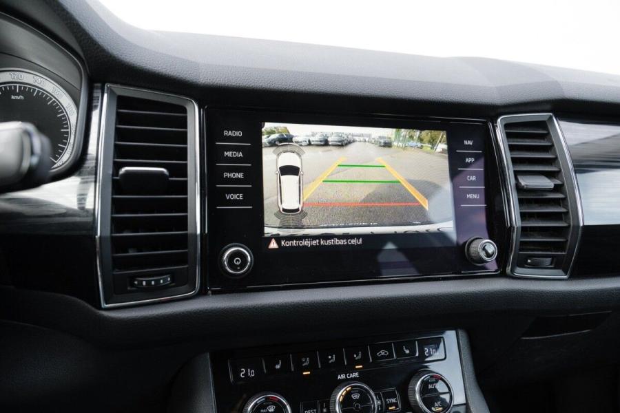 Pelēks Skoda Kodiaq 2017 Rīga, ar dzinēja tilpumu 2.00 L un nobraukumu 188 tūkst. km par 18950 €, foto 19 vietnē AUTOMOTO.COM.LV