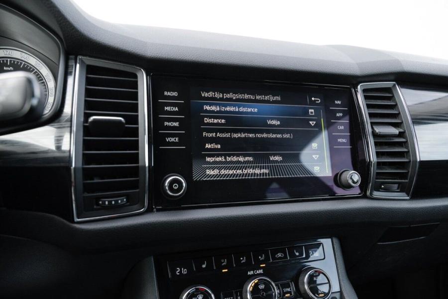 Pelēks Skoda Kodiaq 2017 Rīga, ar dzinēja tilpumu 2.00 L un nobraukumu 188 tūkst. km par 18950 €, foto 25 vietnē AUTOMOTO.COM.LV