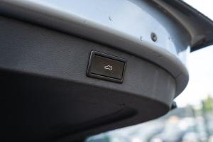 Pelēks Skoda Kodiaq 2017 Rīga, ar dzinēja tilpumu 2.00 L un nobraukumu 188 tūkst. km par 18950 €, foto 29 vietnē AUTOMOTO.COM.LV