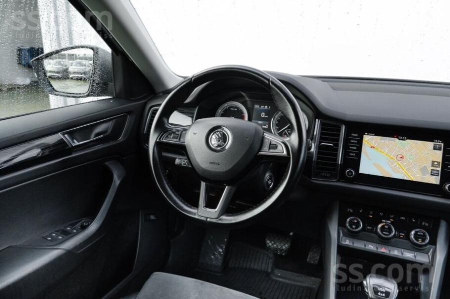 Pelēks Skoda Kodiaq 2017 Rīga, ar dzinēja tilpumu 2.00 L un nobraukumu 188 tūkst. km par 18950 €, foto 30 vietnē AUTOMOTO.COM.LV