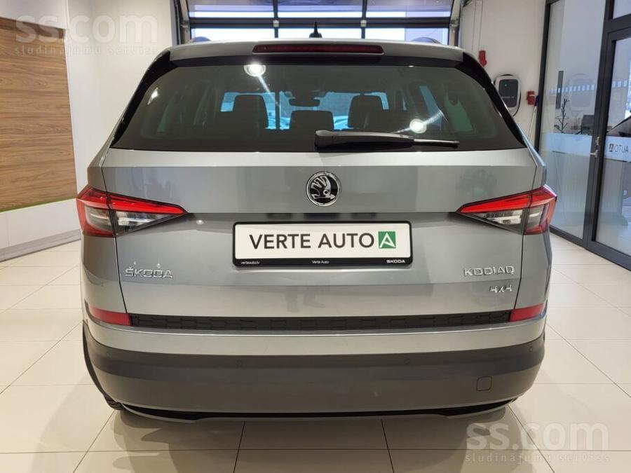 Pelēks Skoda Kodiaq 2018 Ogre, ar dzinēja tilpumu 2.00 L un nobraukumu 112 tūkst. km par 18900 €, foto 5 vietnē AUTOMOTO.COM.LV