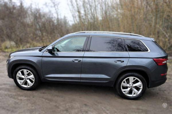 Grey Skoda Kodiaq 2018 in Vilnius, with an engine capacity of 1.98 L and mileage of 284 thousand km for 14900 €, photo 7 on AUTOMOTO.COM.LV