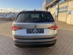 Grey Skoda Kodiaq 2018 in Marijampole, with an engine capacity of 1.97 L and mileage of 229 thousand km for 16950 €, photo 5 on AUTOMOTO.COM.LV