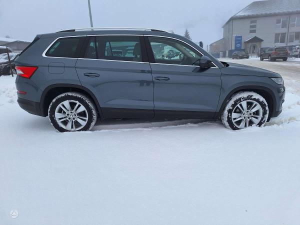 Grey Skoda Kodiaq 2018 in Taurage, with an engine capacity of 1.97 L and mileage of 290 thousand km for 13900 €, photo 8 on AUTOMOTO.COM.LV