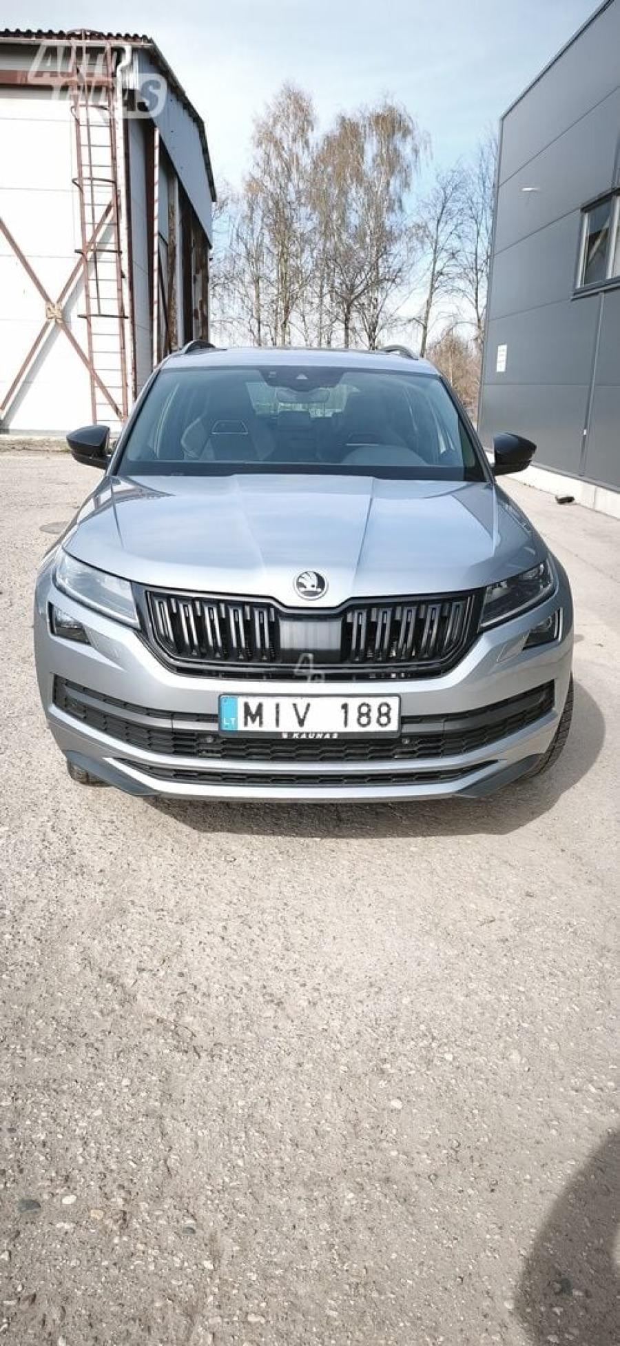 Grey Skoda Kodiaq 2018 in Kaunas, with an engine capacity of 2.00 L and mileage of 365 thousand km for 16700 €, photo 4 on AUTOMOTO.COM.LV