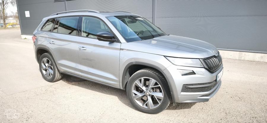 Grey Skoda Kodiaq 2018 in Kaunas, with an engine capacity of 2.00 L and mileage of 365 thousand km for 16700 €, photo 5 on AUTOMOTO.COM.LV