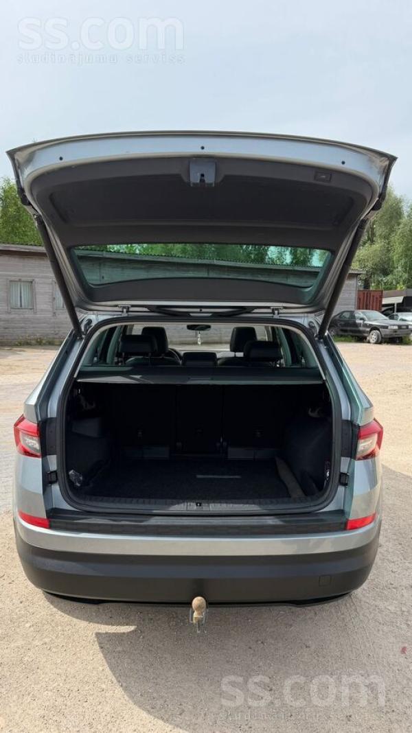 Grey Skoda Kodiaq 2018 in Riga, with an engine capacity of 2.00 L and mileage of 174 thousand km for 19000 €, photo 6 on AUTOMOTO.COM.LV