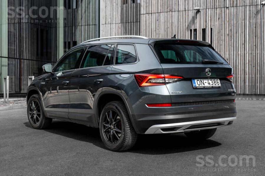 Pelēks Skoda Kodiaq 2018 Rīga, ar dzinēja tilpumu 2.00 L un nobraukumu 175 tūkst. km par 21490 €, foto 3 vietnē AUTOMOTO.COM.LV