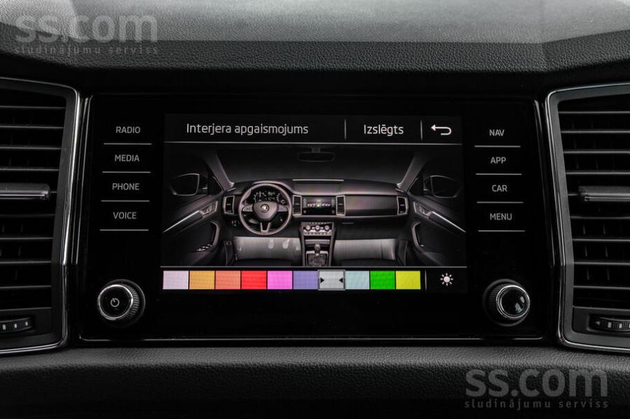 Pelēks Skoda Kodiaq 2018 Rīga, ar dzinēja tilpumu 2.00 L un nobraukumu 175 tūkst. km par 21490 €, foto 30 vietnē AUTOMOTO.COM.LV