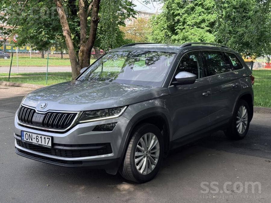 Grey Skoda Kodiaq 2018 in Riga, with an engine capacity of 2.00 L and mileage of 235 thousand km for 15991 €, photo 3 on AUTOMOTO.COM.LV