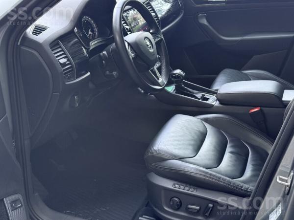 Серый Шкода Kodiaq 2018 в Рига, объемом двигателя 2.00 л и пробегом 235 тыс. км за 15991 €, фото 5 на AUTOMOTO.COM.LV