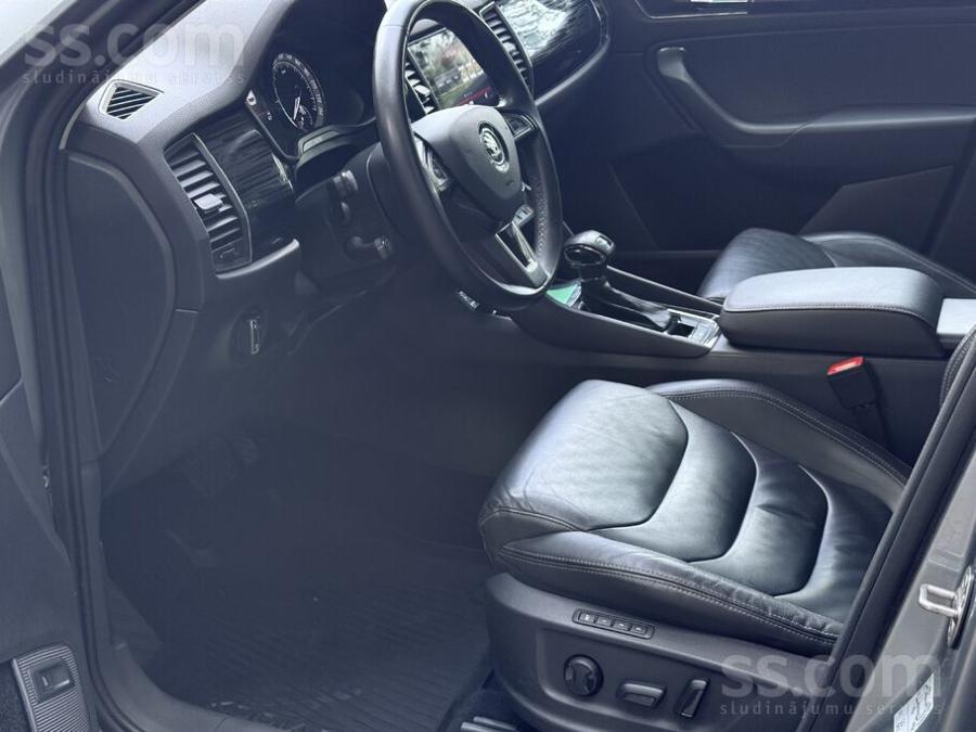 Grey Skoda Kodiaq 2018 in Riga, with an engine capacity of 2.00 L and mileage of 235 thousand km for 15991 €, photo 6 on AUTOMOTO.COM.LV