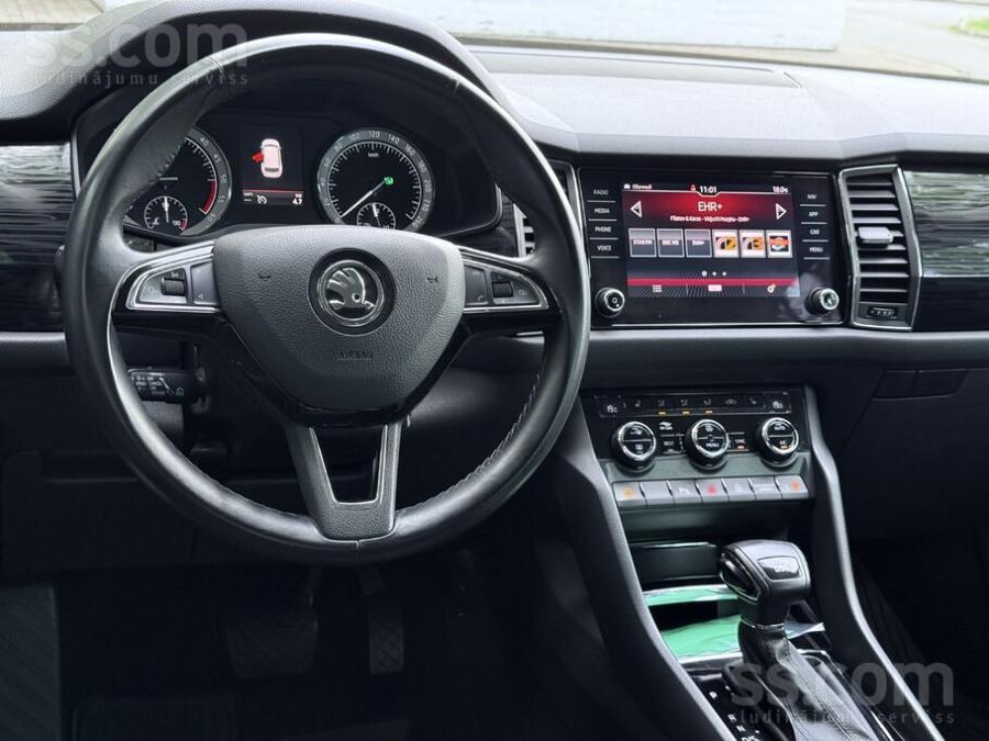 Grey Skoda Kodiaq 2018 in Riga, with an engine capacity of 2.00 L and mileage of 235 thousand km for 15991 €, photo 8 on AUTOMOTO.COM.LV