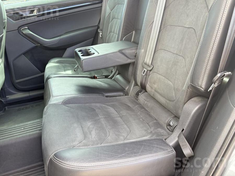 Pelēks Skoda Kodiaq 2018 Rīga, ar dzinēja tilpumu 1.50 L un nobraukumu 95 tūkst. km par 20400 €, foto 24 vietnē AUTOMOTO.COM.LV